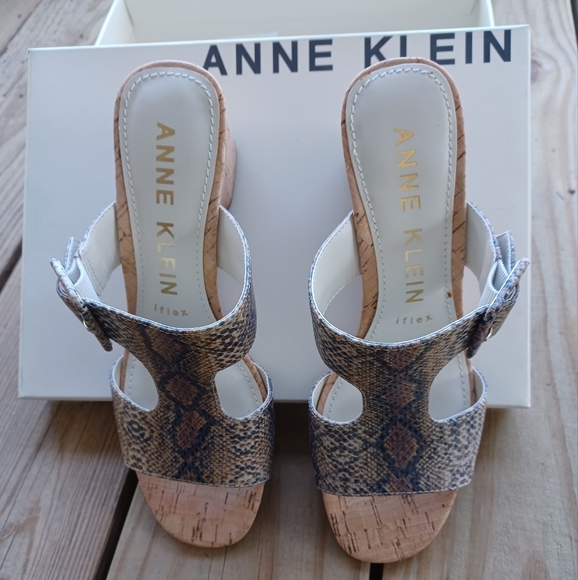 Anne Klein | Shoes | Womens Anne Klein Sandals Snake Pattern Black Tan ...